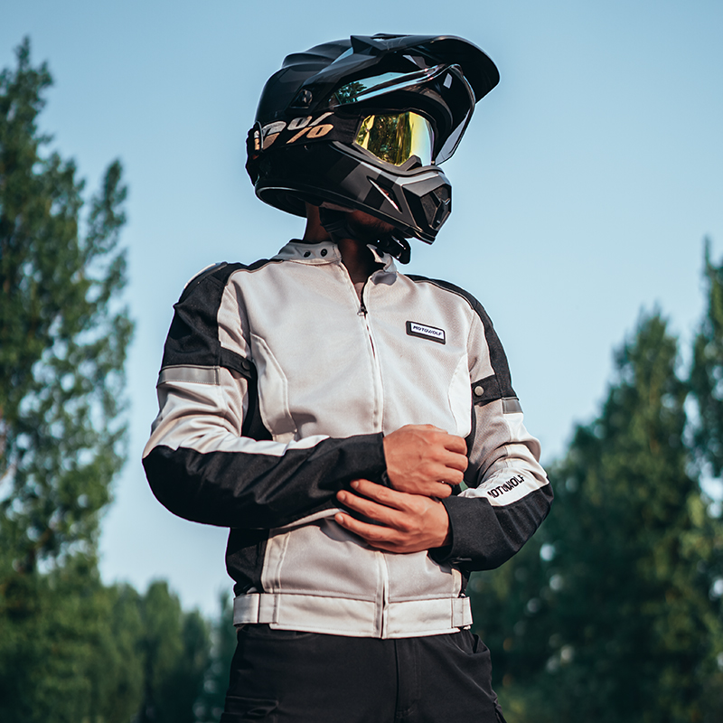 Why do you need a motorcycle jacket when riding a motorcycle? - MOTOWOLF