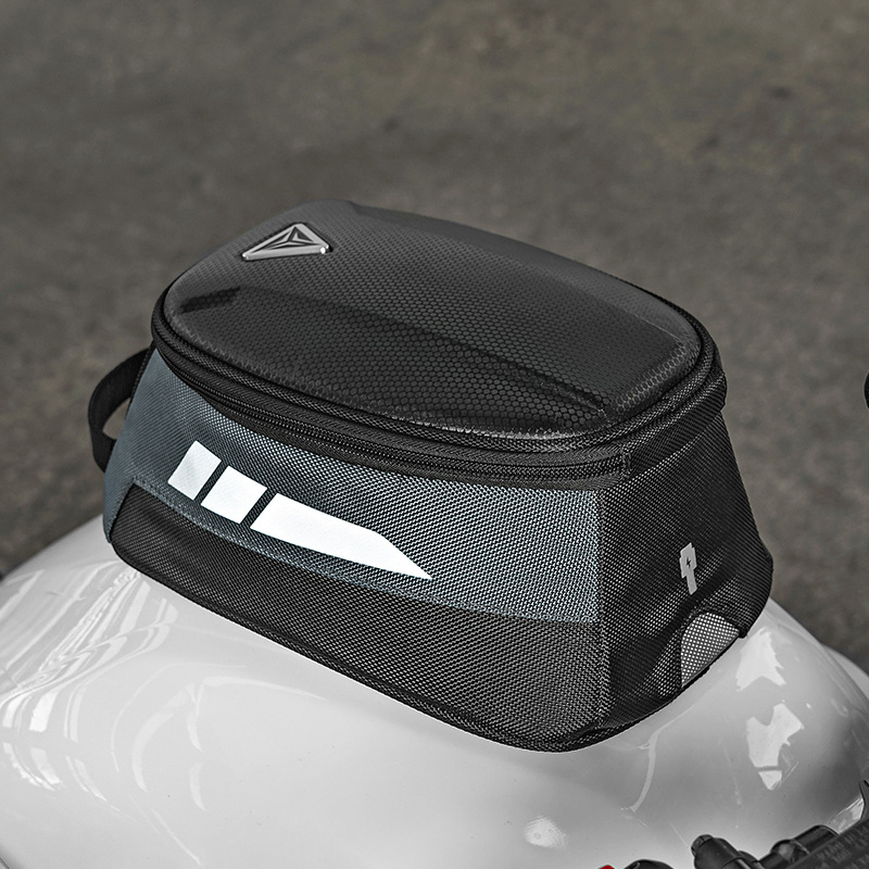 Motorcycle magnetic fuel tank bag MB1 - MOTOWOLF