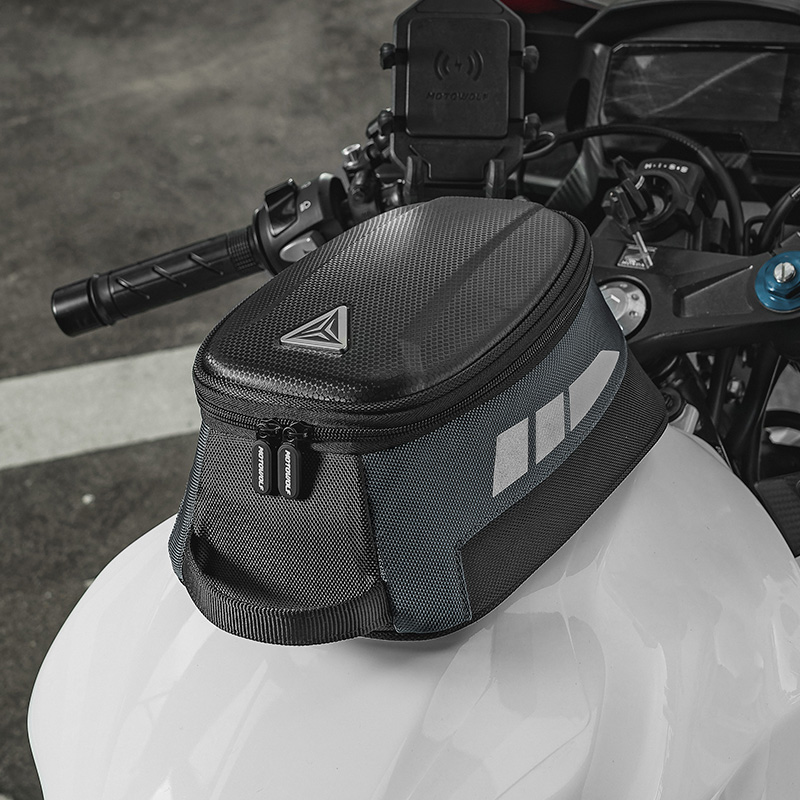Motorcycle magnetic fuel tank bag MB1 - MOTOWOLF