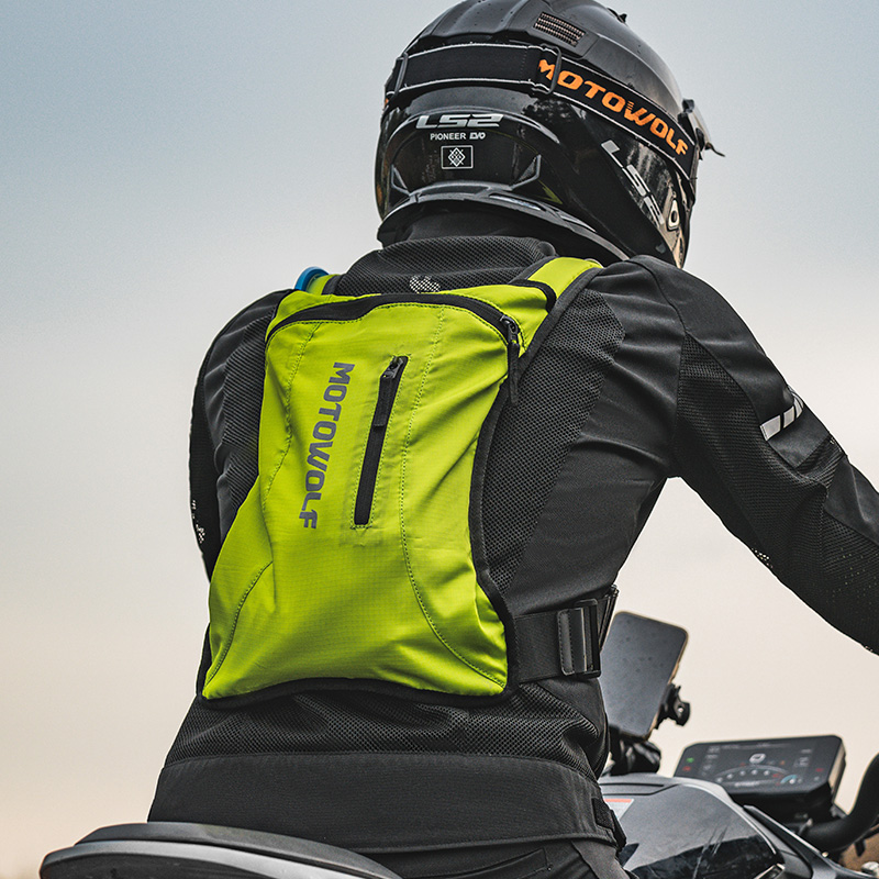 MOTOWOLF Waterproof Riding Backpack. - MOTOWOLF